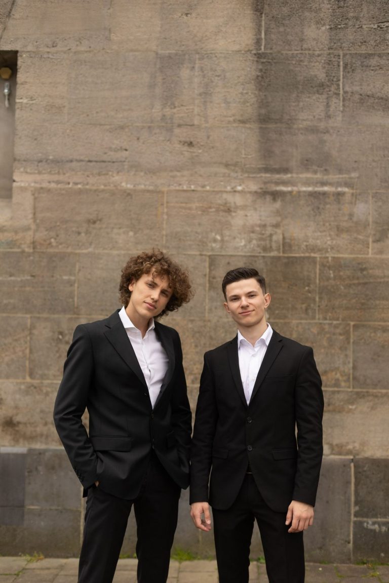 Der Violinist Oleh Kytskai mit Serhij Kovalov (Klavier) - Heine-Haus ...